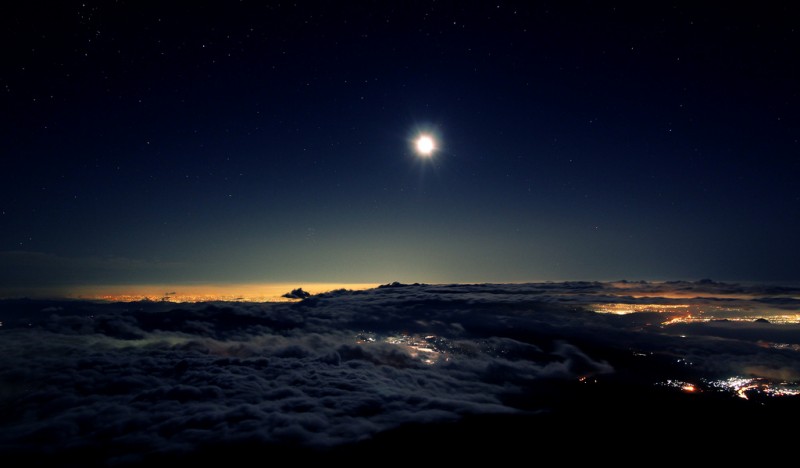 Photo of the Moment: Midnight Over Mt. Fuji, Japan — Vagabondish